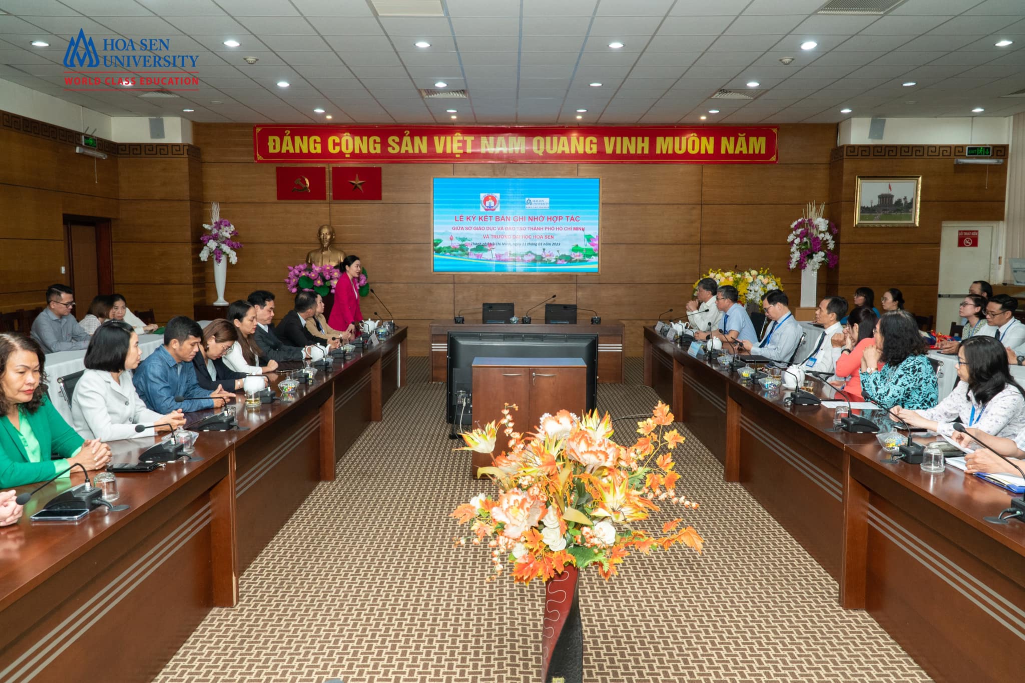 Hoa Sen University signed a comprehensive cooperation agreement with the Department of Education ...